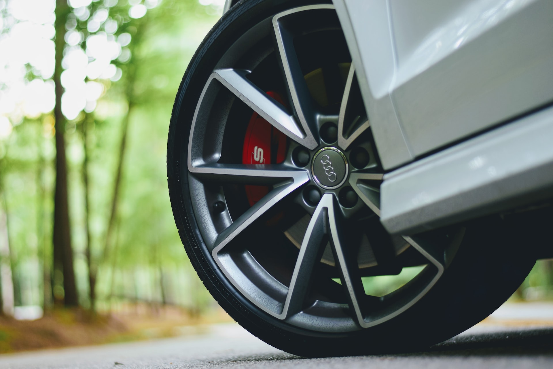 Comment fonctionne la roue d’une voiture ? - Garage du Faubourg - Le blog
